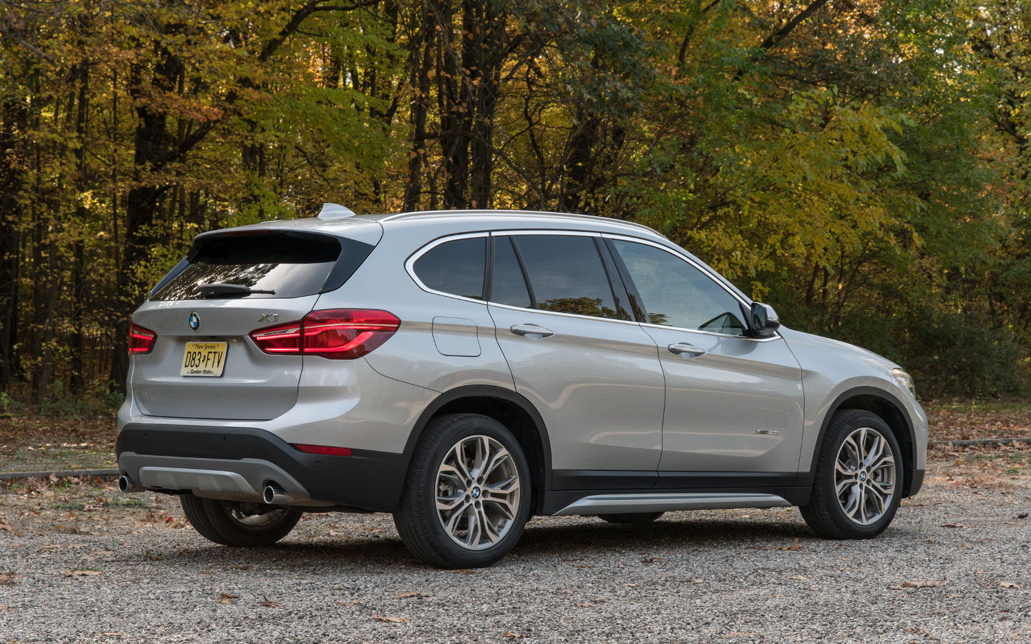 Comparison BMW X1 XDrive28i 2018 Vs BMW X2 XDrive 35i 2018 SUV